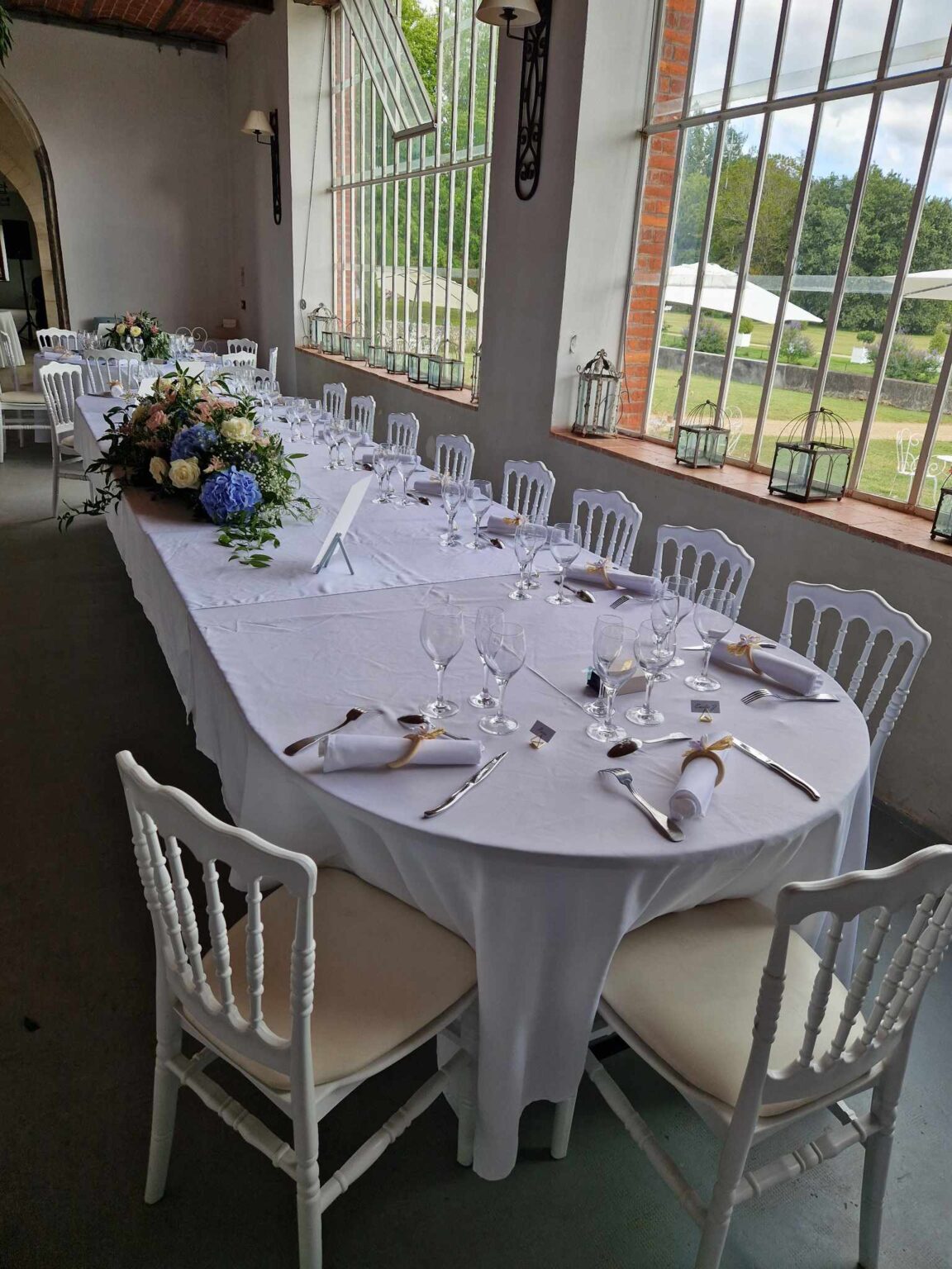 Location Pack table ovale 22 personnes, Landes et Pyrénéens Atlantiques